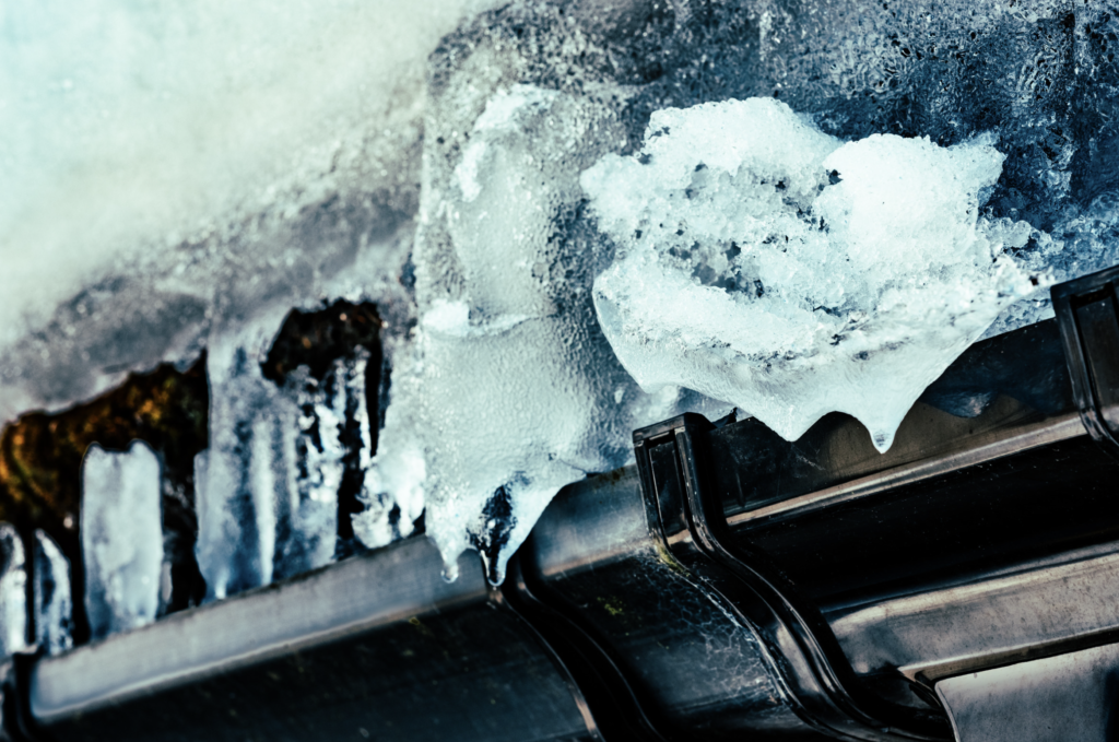 How to Choose the Best Gutter System for Winter: Protect Your Home from ...